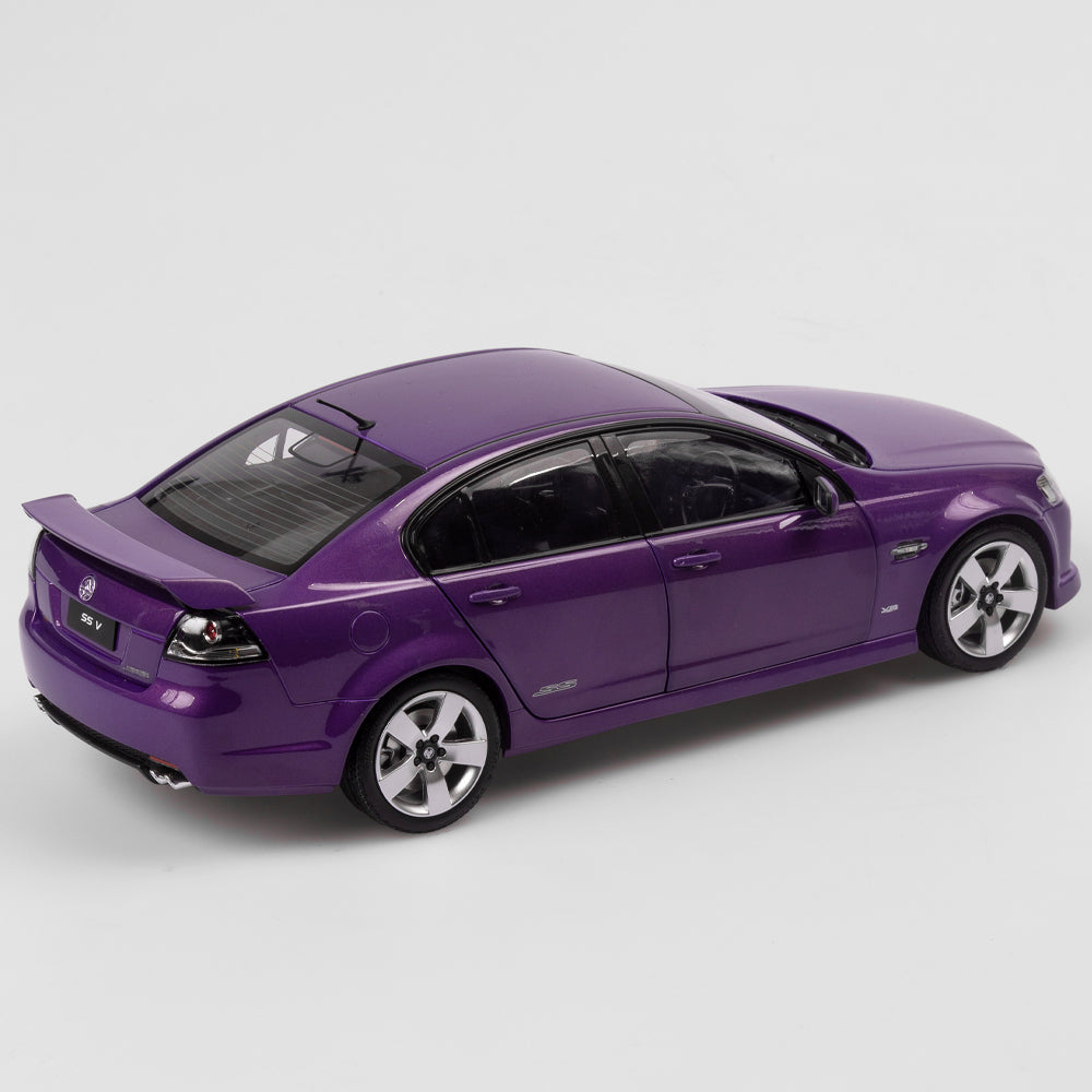 1:18 Holden VE Commodore SS V - Morpheus – Authentic Collectables