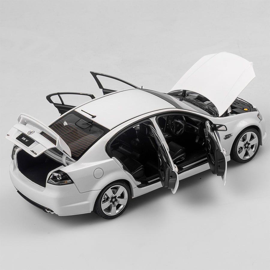 1:18 Holden VE Commodore SS V - Heron White – Authentic Collectables