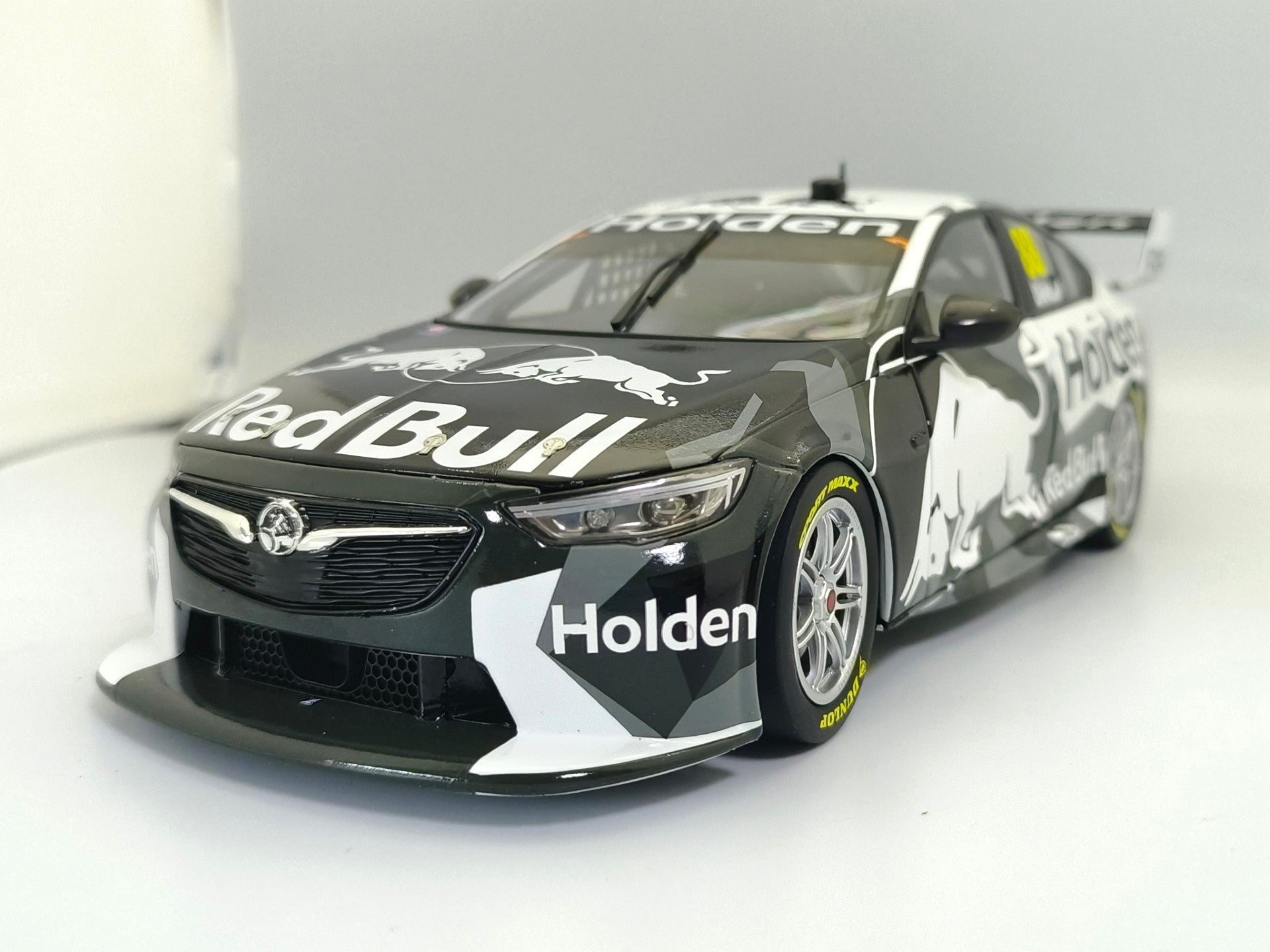 1:18 Red Bull Racing Australia #97/#88 Holden ZB Commodore - Developme ...